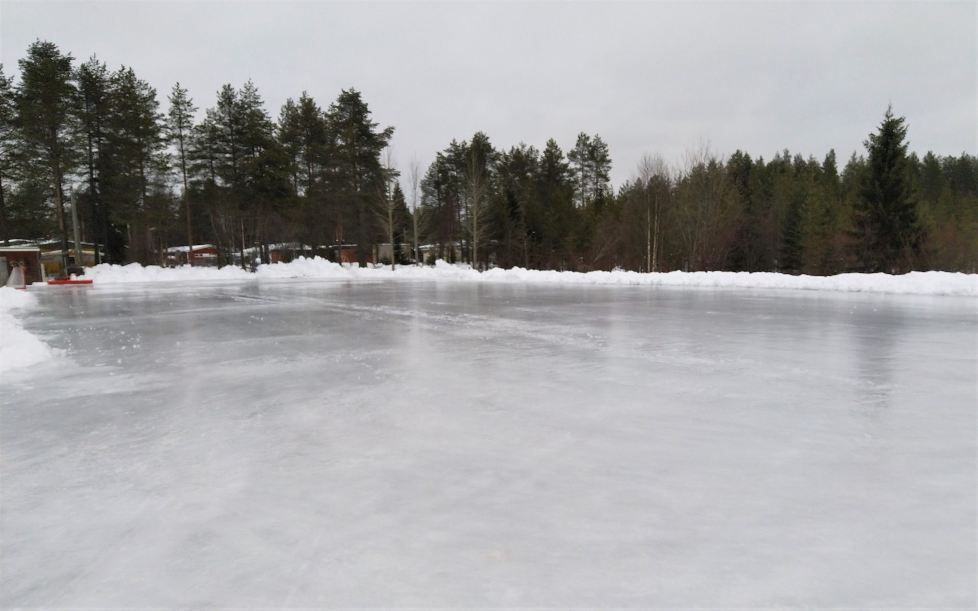 Kaukalot ja luistelualueet - Kuusamo